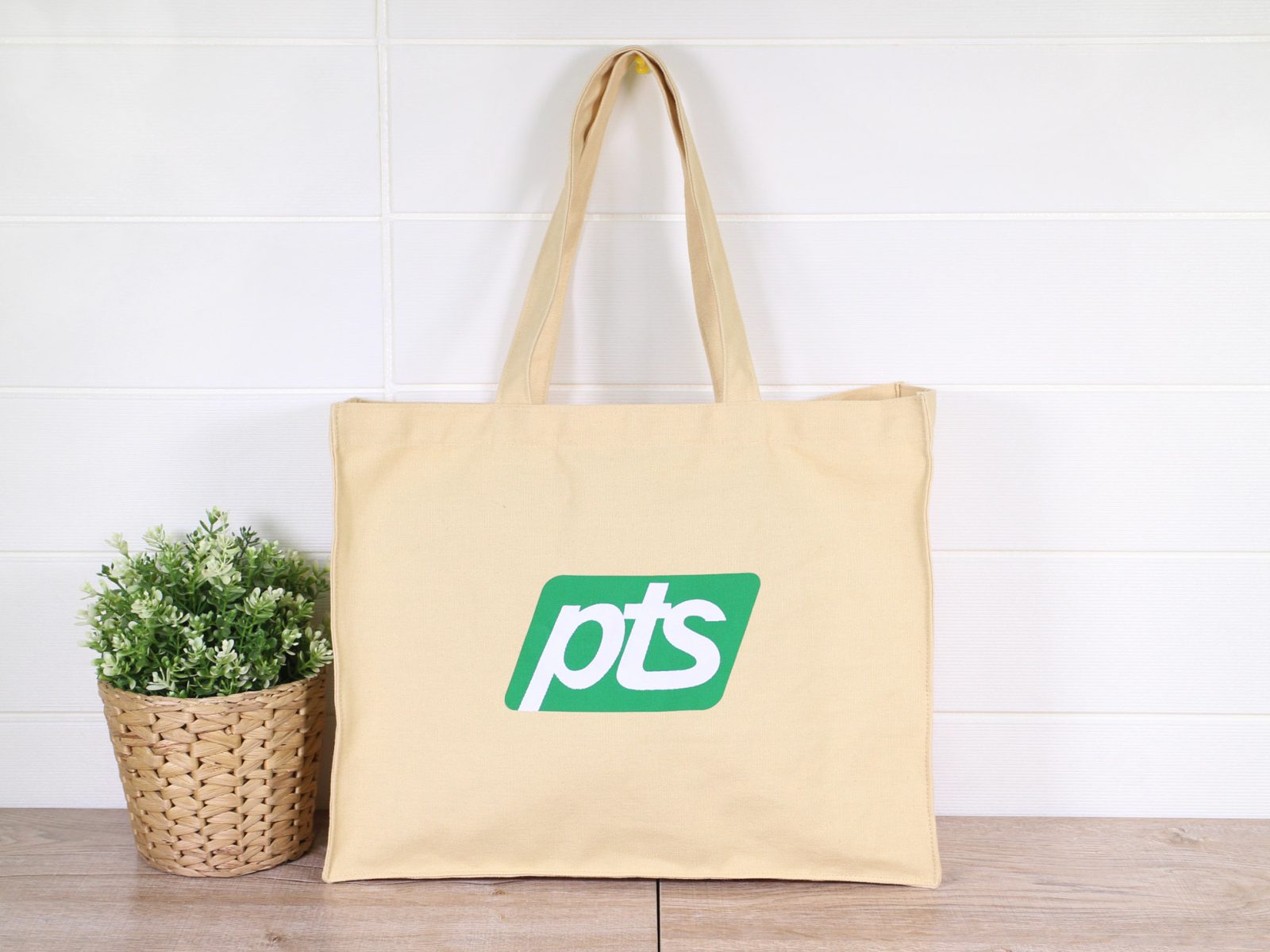 ถุงผ้าแคนวาส แบบทรงกล่อง พิมพ์โลโก้ - โรงงานผลิตหมอน ถุงผ้า กระเป๋าผ้า | GPM PLUS Co.,Ltd.